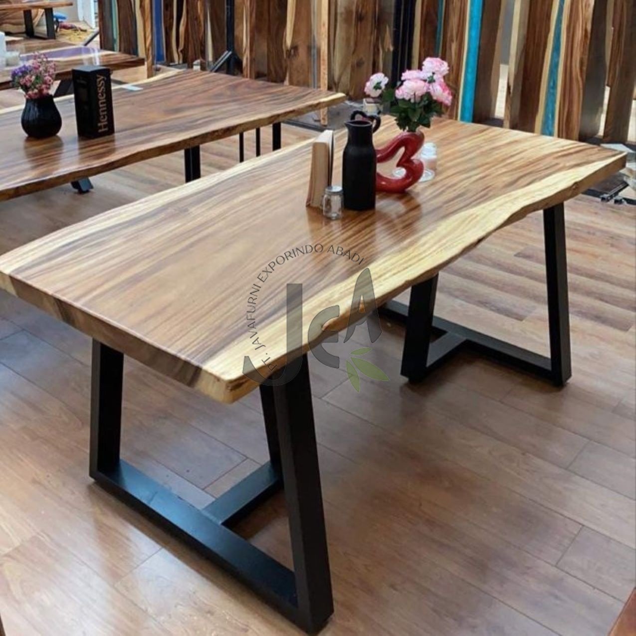 Clyde Dining Table - Java Furnicraft